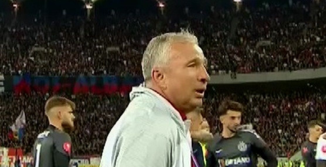 Gestul făcut de Dan Petrescu imediat după ce a învins campioana FCSB pe ... Gestul făcut de Dan Petrescu imediat după ce a învins campioana FCSB pe ...