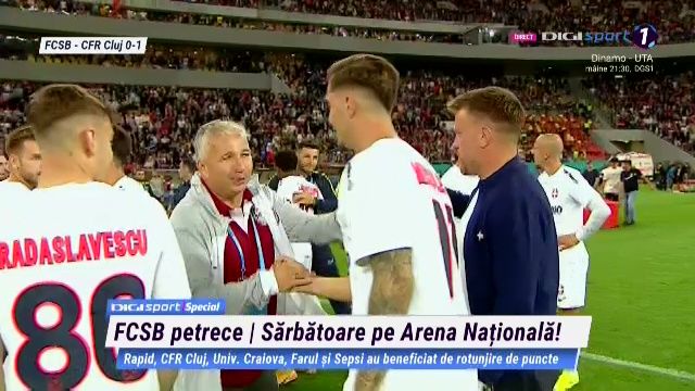 Gestul făcut de Dan Petrescu imediat după ce a învins campioana FCSB pe ... Gestul făcut de Dan Petrescu imediat după ce a învins campioana FCSB pe ...